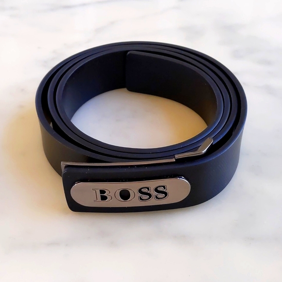 Hugo Boss | Accessories | Nwt Hugo Boss Leather Belt With Metal ...